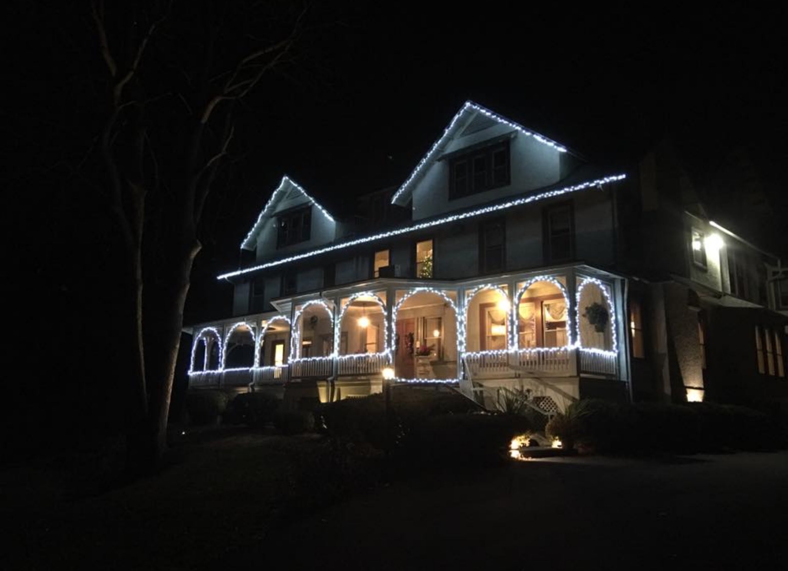 Christmas Open House at The Inn at Ragged Edge - SHIP SAVES